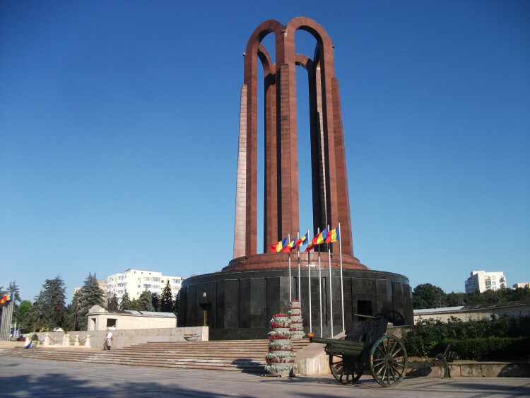 Monumentul Eroilor din București